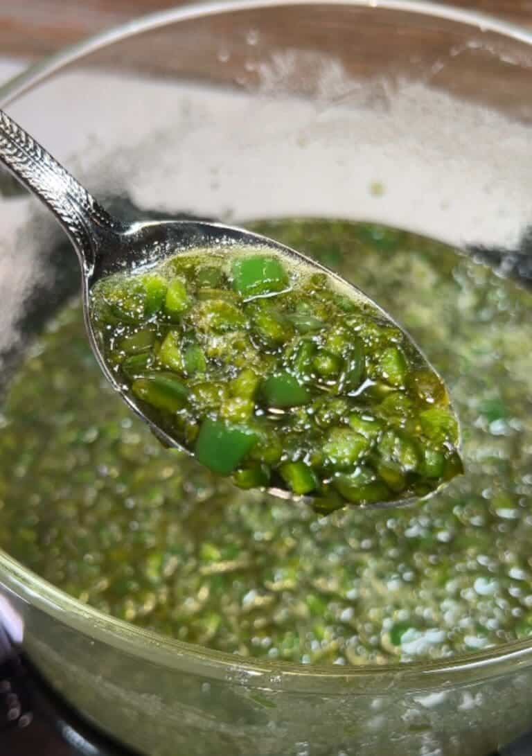 Delicious Jalapeno Jelly Bacon Crackers: Everyone will LOVE these