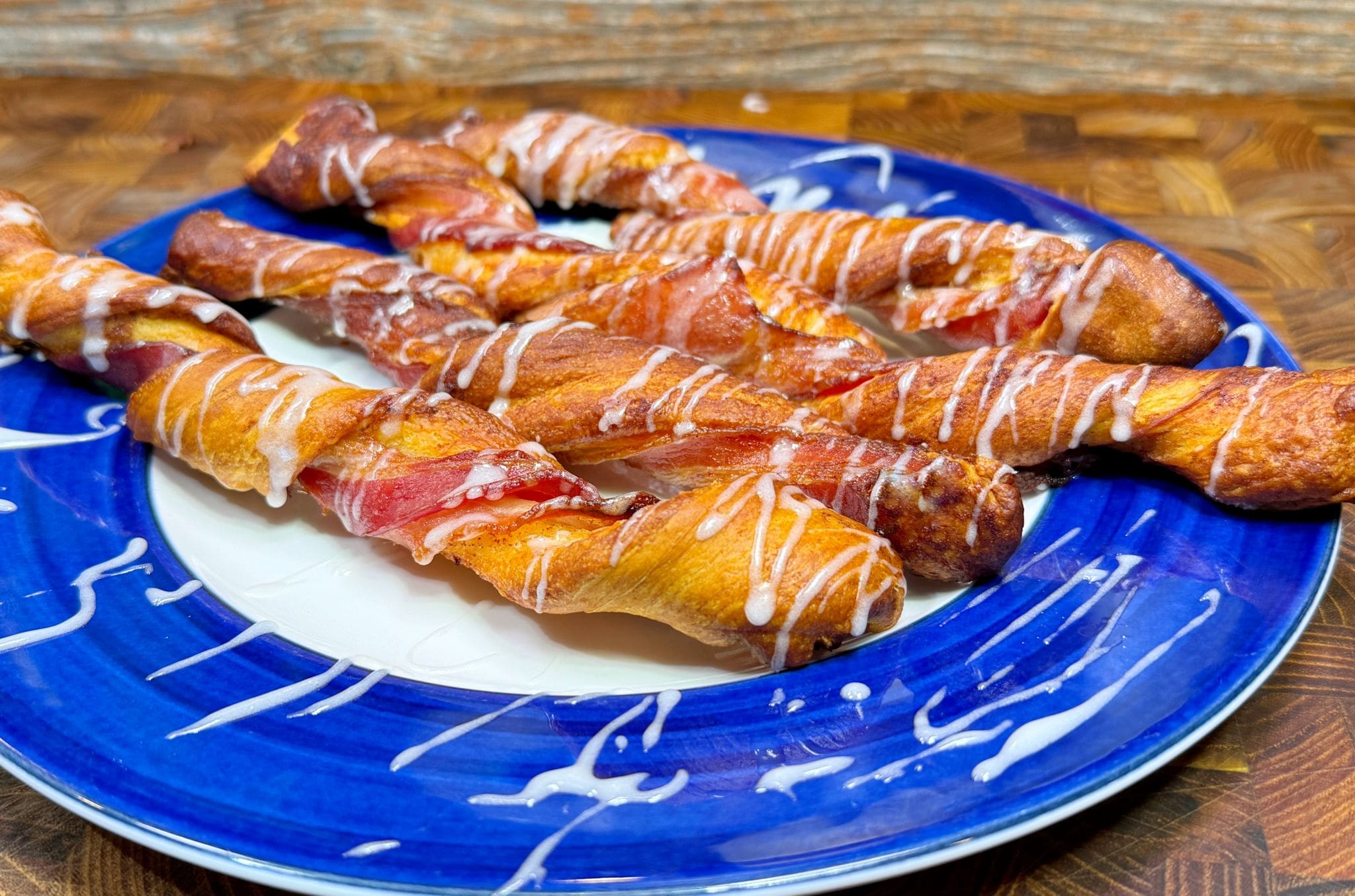 Cinnamon Roll Bacon Twists Recipe - Easy Breakfast